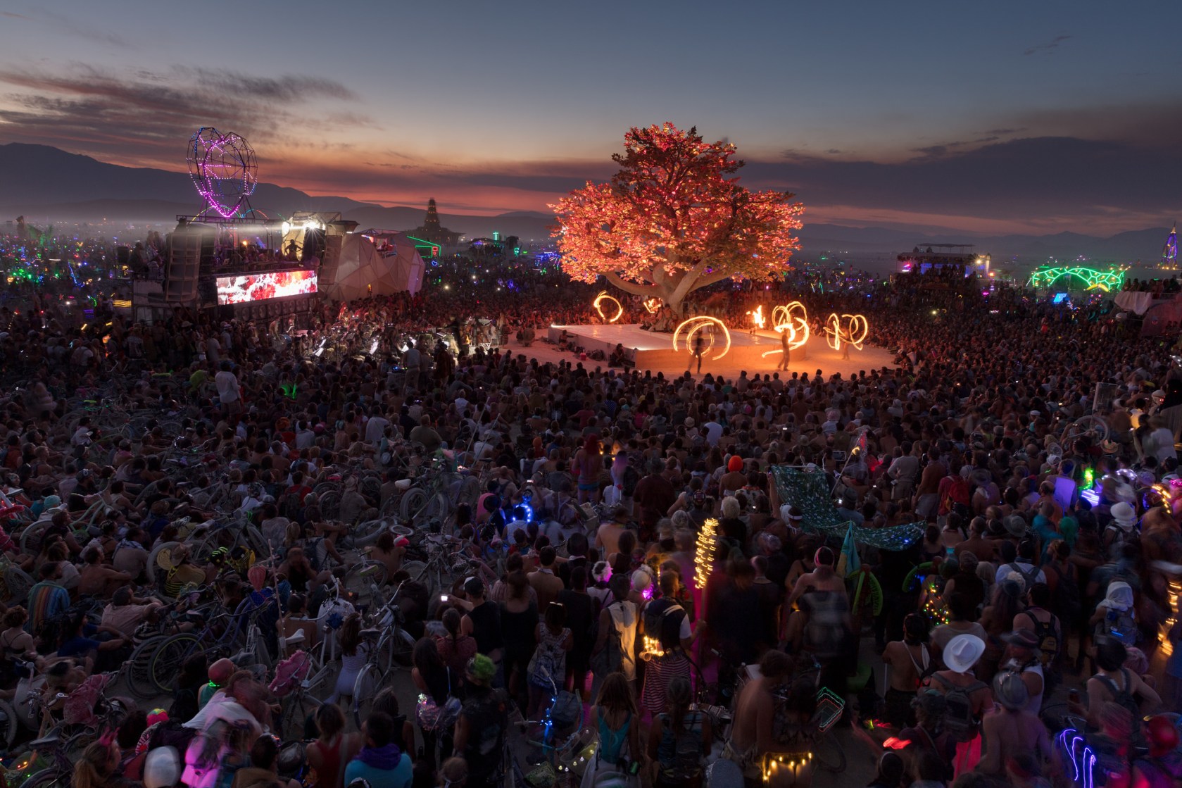 The Unfortunate End of the World’s Loneliest Tree – The Tree of Ténéré ...